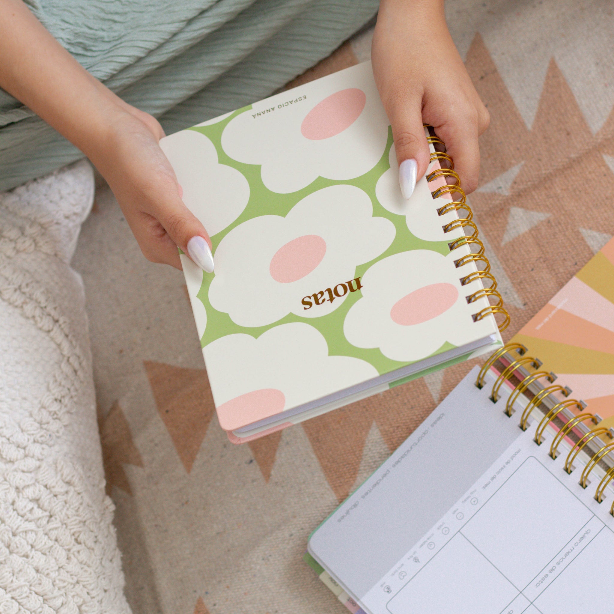 Cuaderno de Líneas Fiona Flora – Espacio Anana